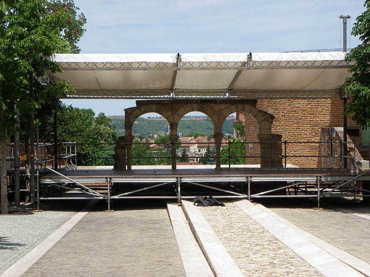 ON STAGE, scènes avec couvertures