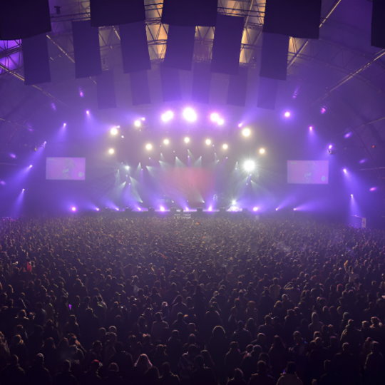 ON STAGE, megascènes avec couvertures